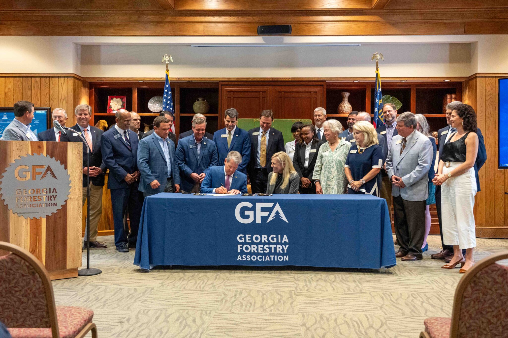 Governor Kemp Signs Hurricane Relief at GFA HQ - Georgia Forestry ...